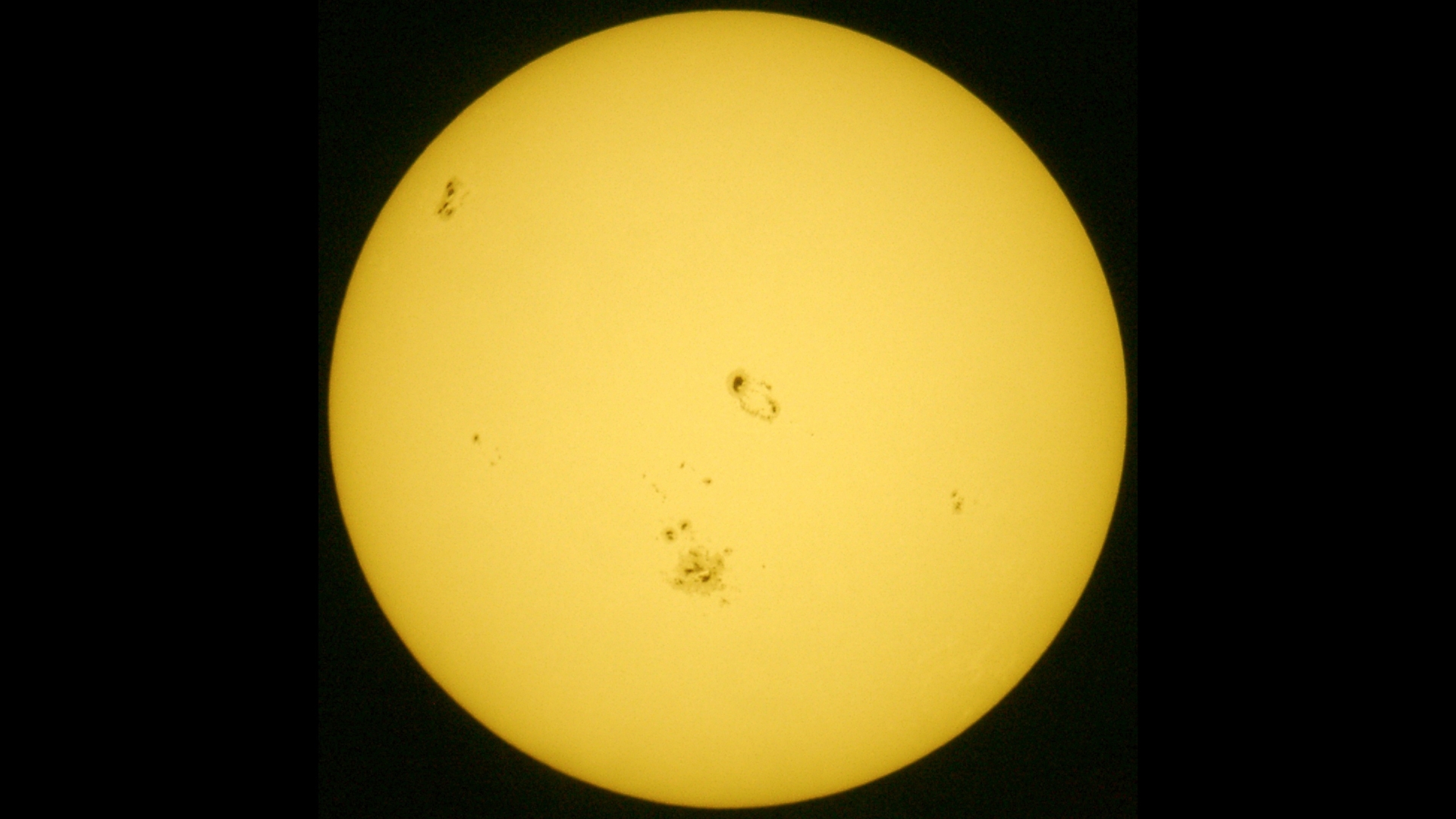The Sun is a normal star after all – Outreach